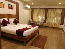 Quarto casal superior, vista para o jardim | Wi-Fi de cortesia