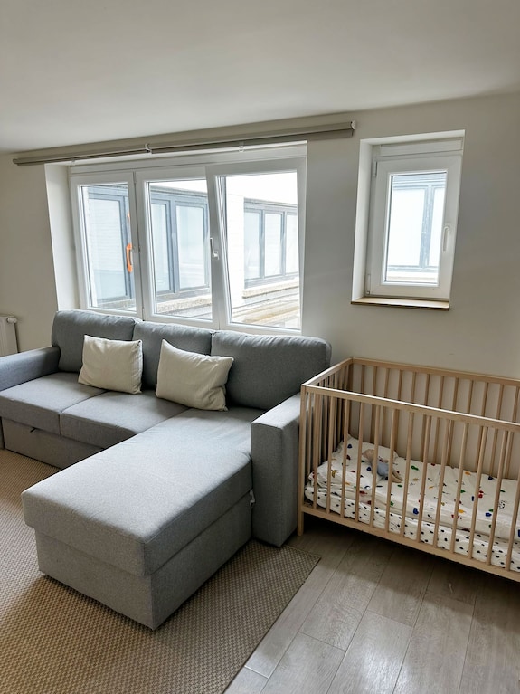Modern 1br Near Gravensteen | Fast Wifi & Tv - Deinze