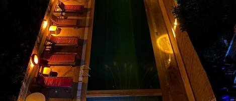 Piscina exterior sazonal