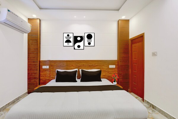 Palette Murugan Villa 4bhk Pvt Pool - Chennai