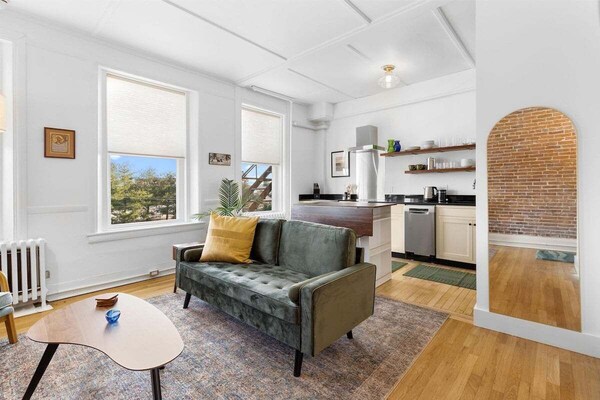 Kimball Apartment, Modern Studio On Main Street Ro - Rockland, ME