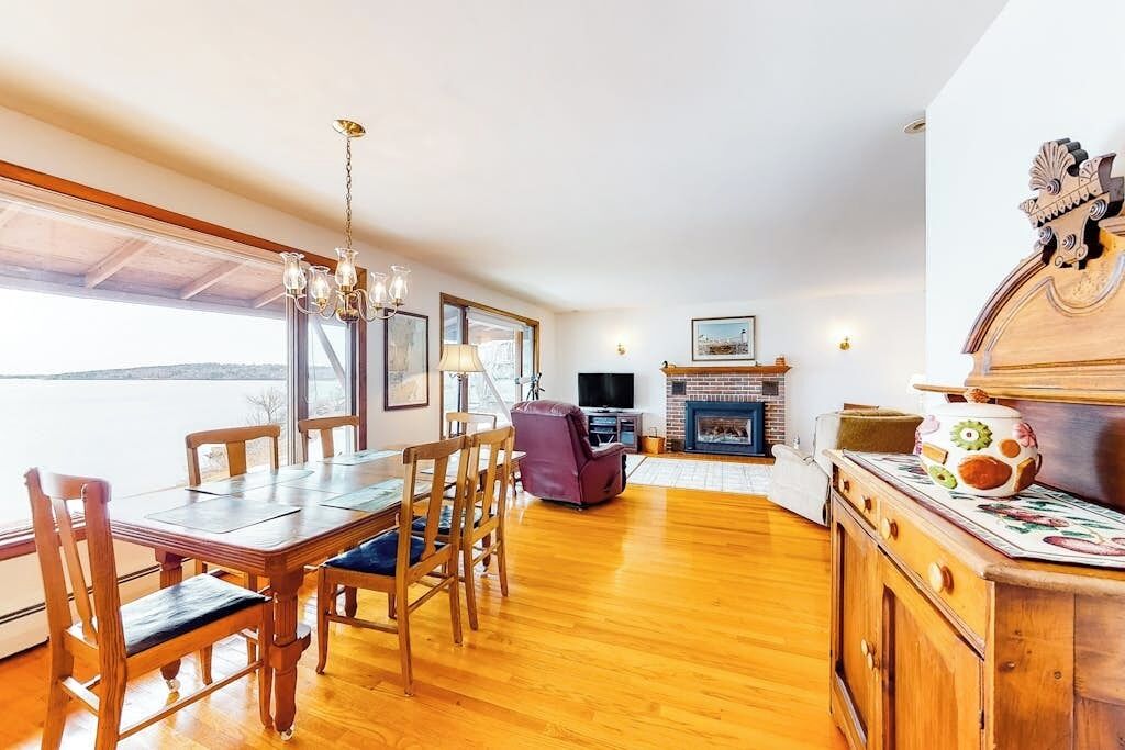 Casa, várias camas, lareira (Tideview) | Interior