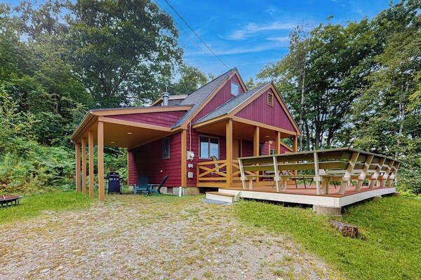 Beautiful Hilltop Home With Deck & View Of Penobscot Bay - Near Festivals & More - Camden, ME