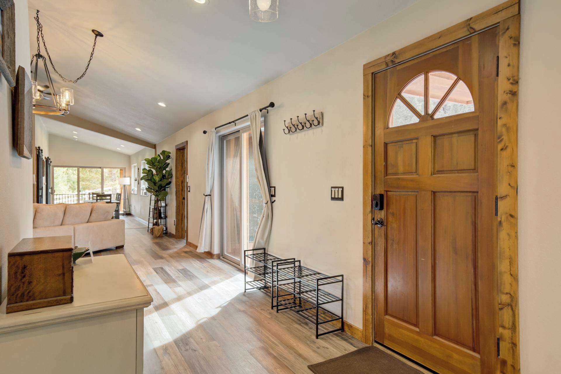 Luxury 4br Mountain Retreat W/ Hot Tub & Views - Woodland Park, CO