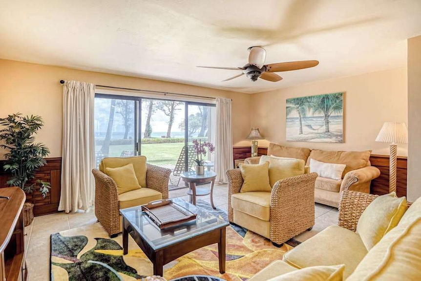 New Beach Steps From A Spacious Two-bedroom Kapaa Condo - Kauai, HI