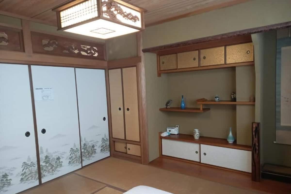 Suite Clássica, não fumadores (Western Style Room) | Cortinas/cortinados opacos, quartos insonorizados, Wi-fi grátis