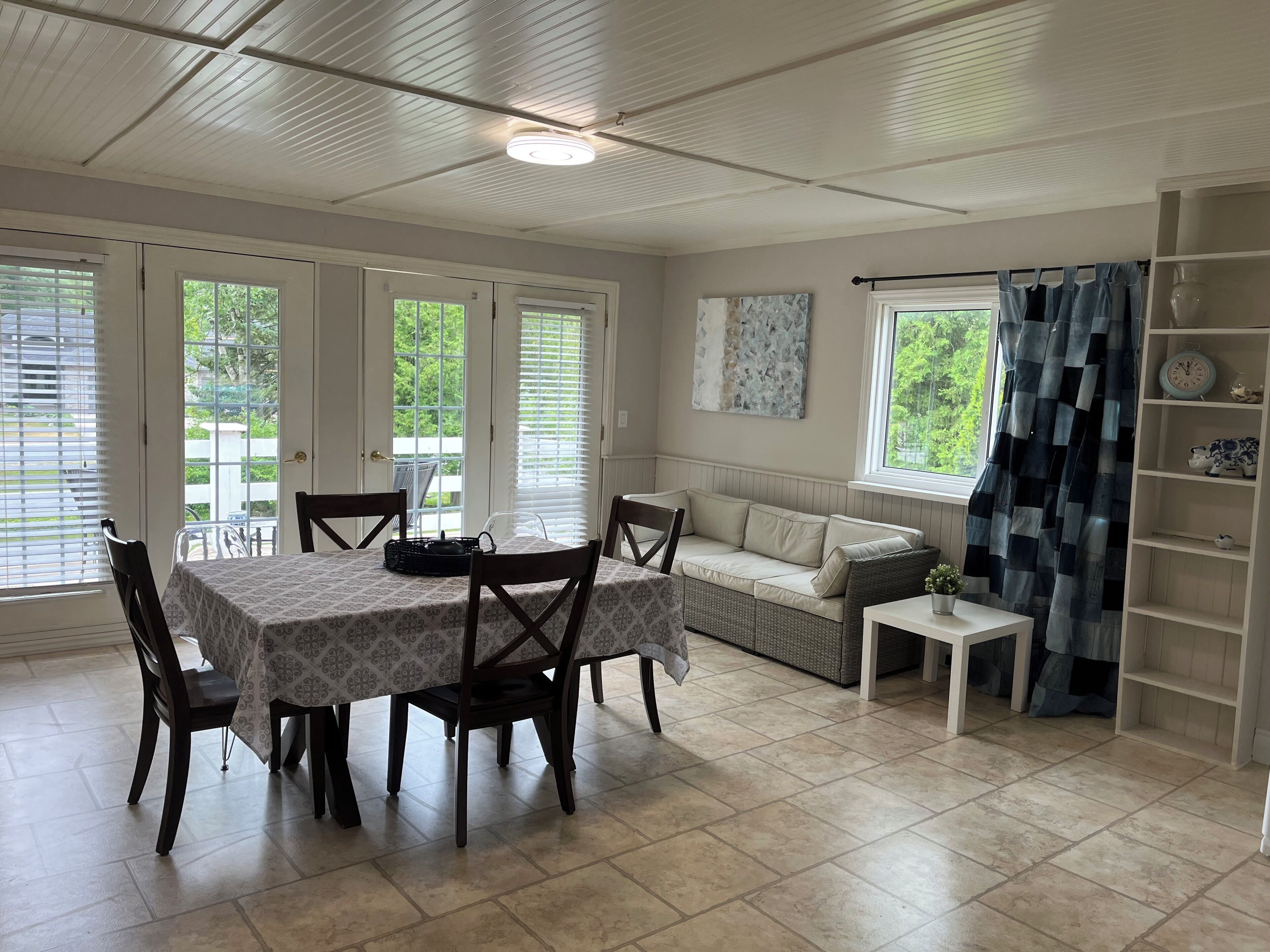 Peaceful Cottage In Port Franks. Near Community Center 5 Min By Car From Beach. - Port Franks