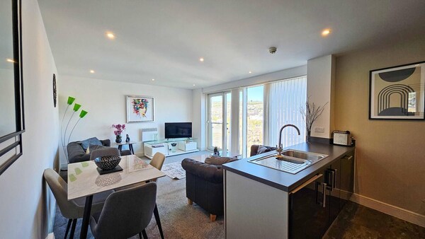 40 Meridian Tower - 1 Bedroom Apartment - Swansea - Swansea, UK