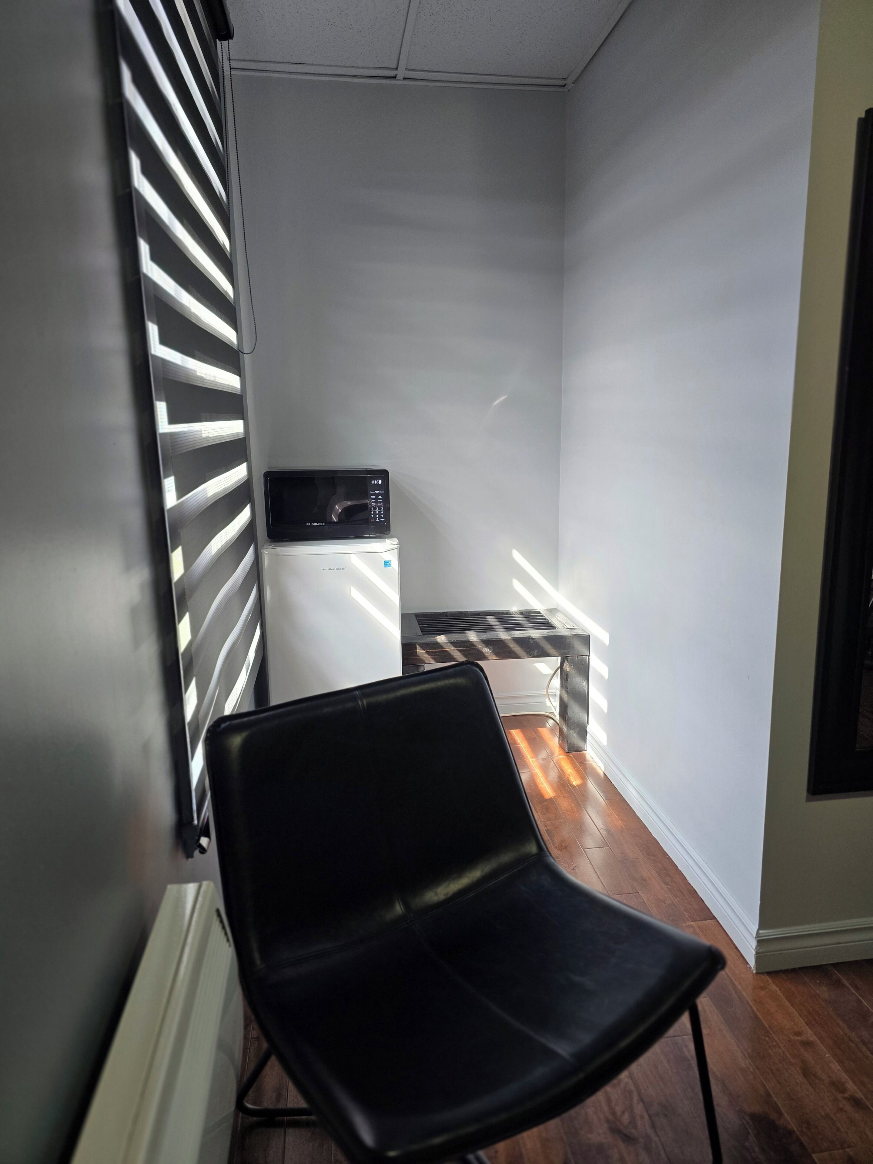 Quarto quádruplo | Cortinas blackout, ferros/tábuas de passar roupa, Wi-Fi de cortesia