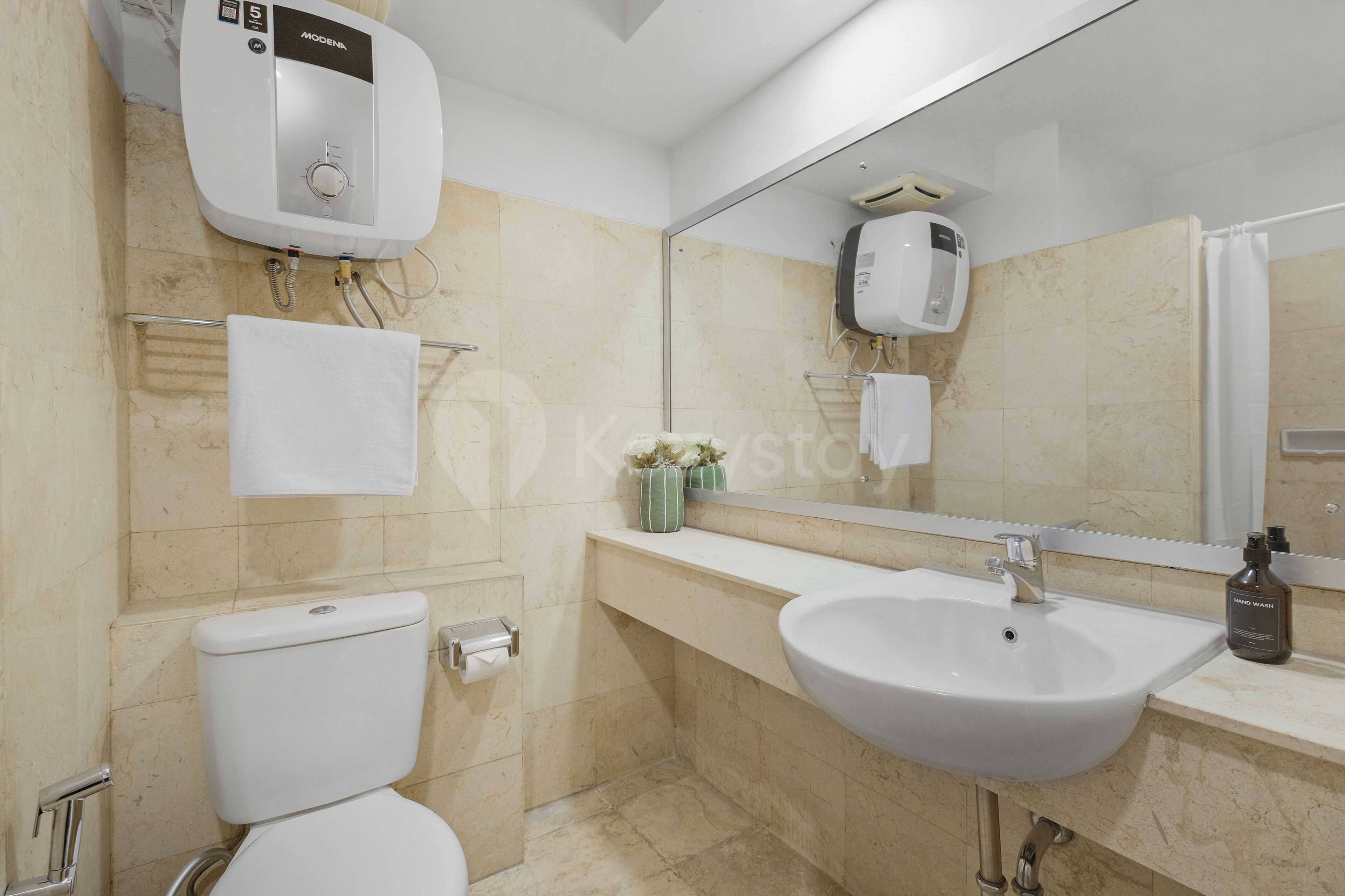 Apartamento, 2 quartos, vista para a cidade | Banheiro | Chuveiro, secador de cabelo, toalhas de banho, sabonete