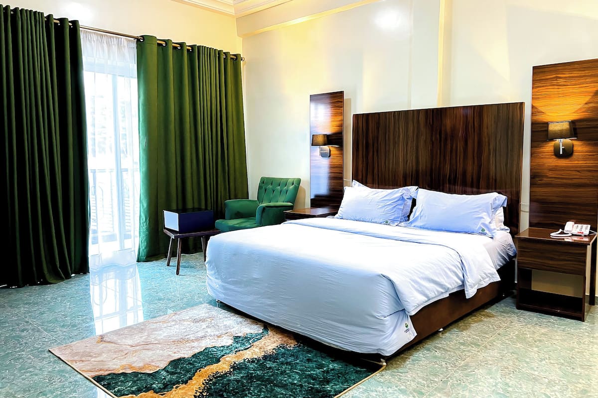 Quarto Standard | Cofre no quarto, secretária, Wi-fi grátis, roupa de cama fornecida