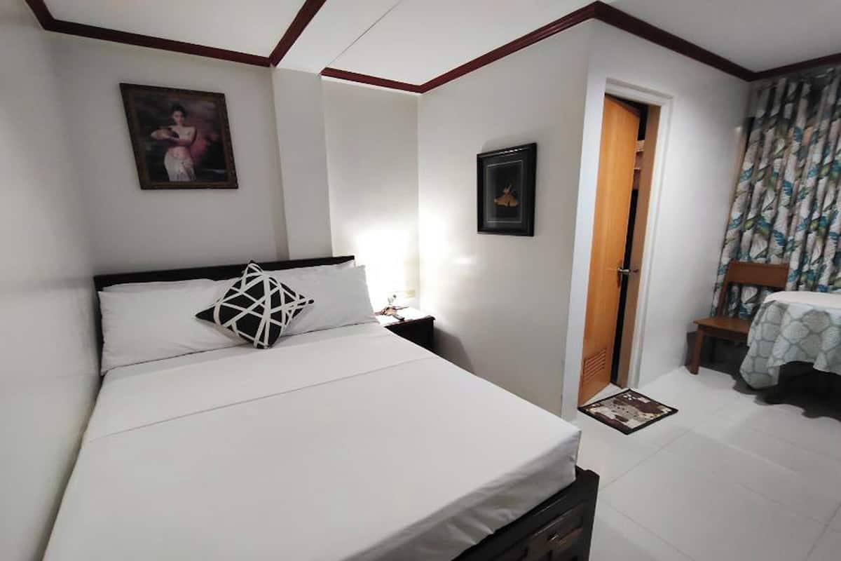 Quarto casal luxo | Cofres nos quartos, escrivaninha, Wi-Fi de cortesia, roupa de cama