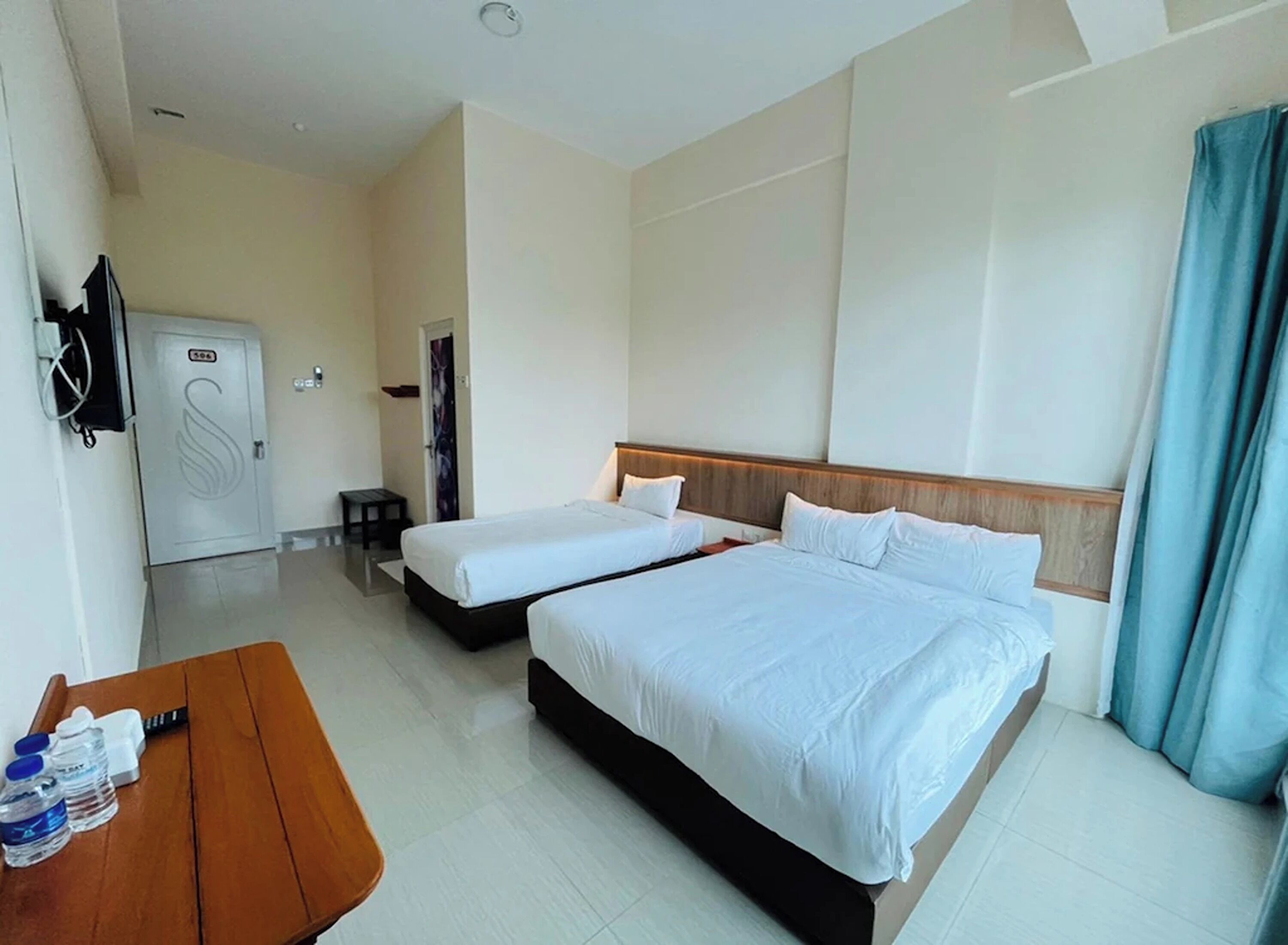 Quarto Triplo Standard | Secretária, Wi-fi grátis, roupa de cama fornecida 