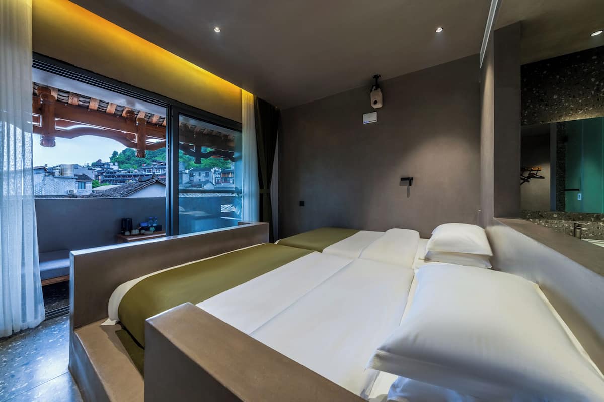 Quarto duplo superior, vista para a cidade | Cortinas blackout, quartos à prova de som, Wi-Fi de cortesia