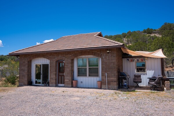 Ny Loft Vibe Hiker Basecamp Silver City 1 Bedroom Home - Silver City, NM