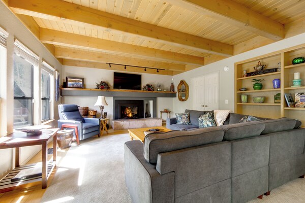 Creekside Hideaway In Auburn! 4br Home W/ Pool - Auburn, CA