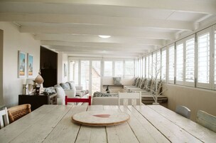 Casa, 5 quartos, sacada | Opções para refeição