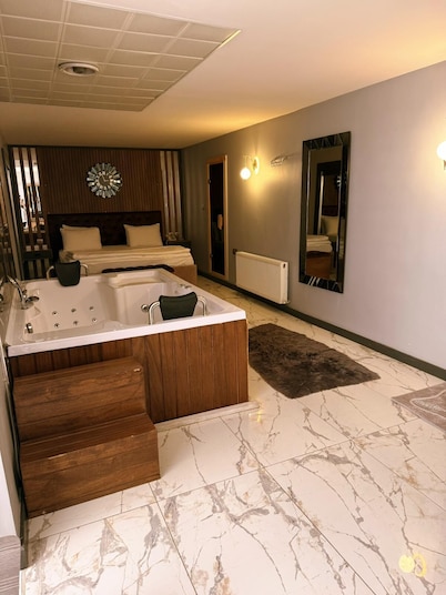 Mayd OTEL