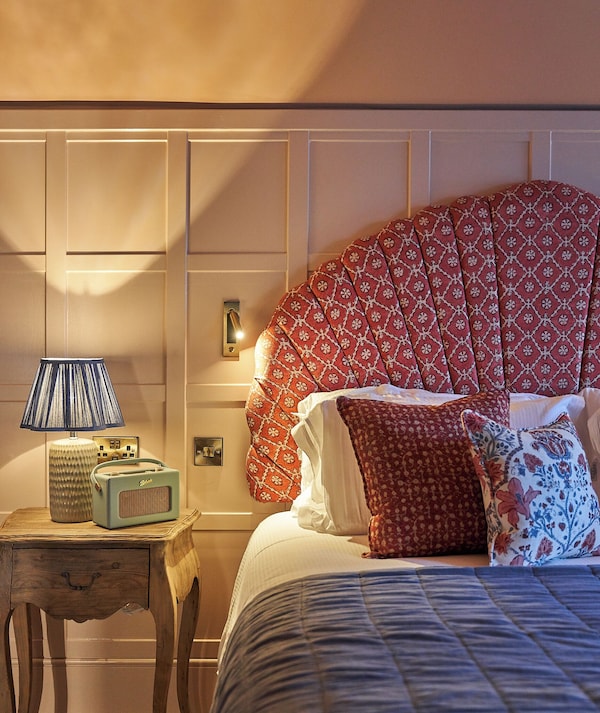 The Meadow Lark - Cambridge