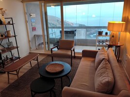 Apartamento Familiar, varanda, vista para a praia | Sala de estar