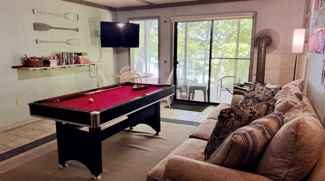 Pine Bluff On The Lake Lspacious House Near Lake With Hot Tub & Room To Relax - Emerald Beach, MO