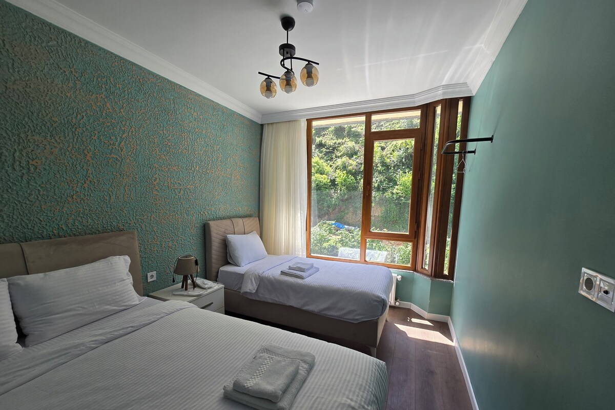 Apartamento, 2 quartos, sacada, vista para a cidade | Vista do quarto