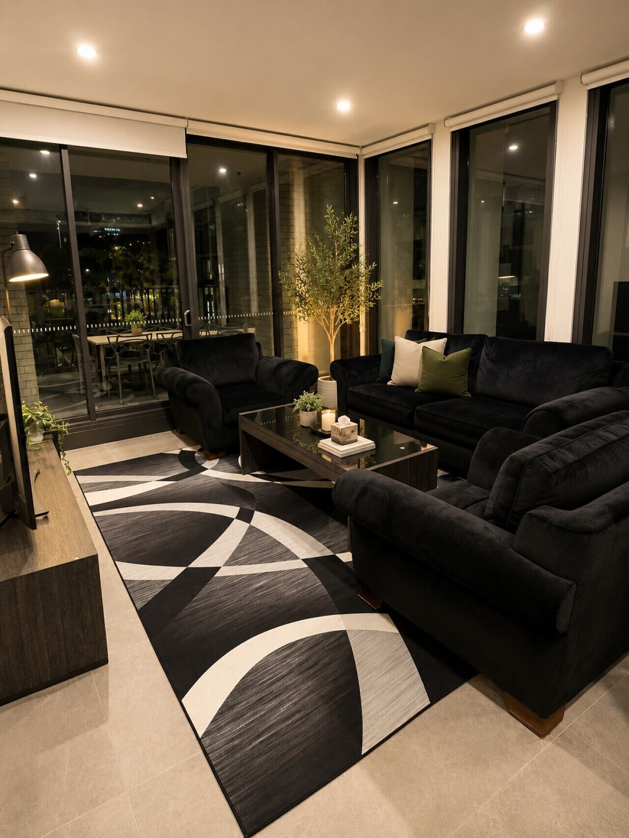 Enormous Modern Retreat Gym|pool|bbq|parking - Burwood
