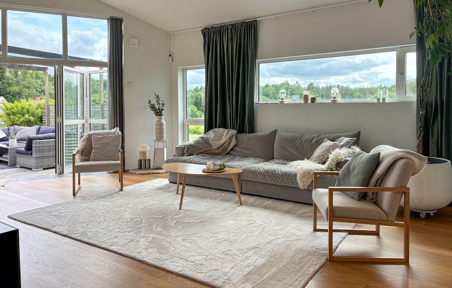 Gorgeous Home In Gråbo With Sauna - Lerum