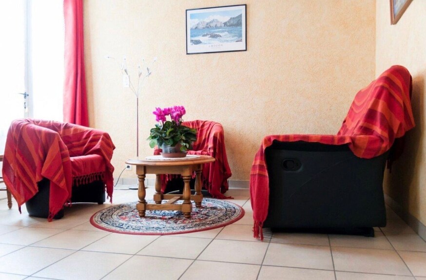 Vakantiehuis 'Gîte Bleuniou' Met Privéterras En Gedeelde Tuin - Plomodiern