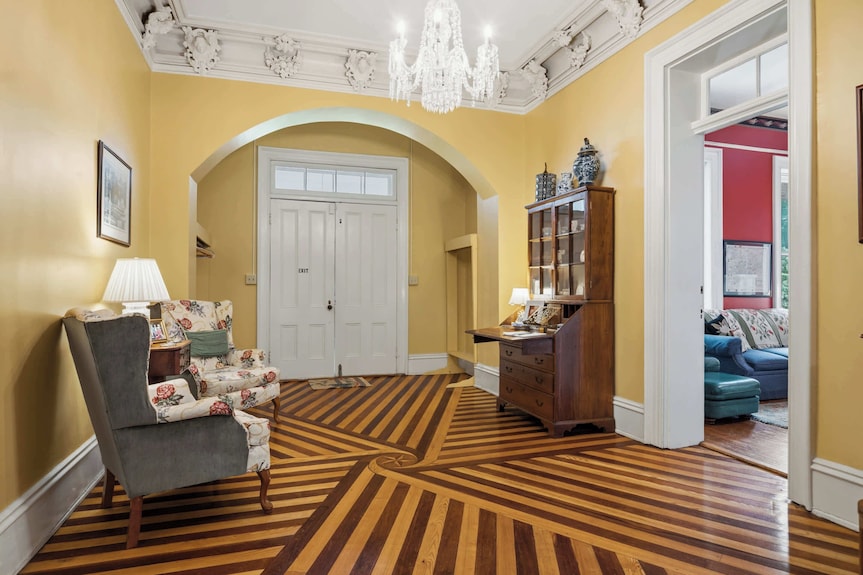 The Bell Family Suite Historic Rockwood Manor - Claytor Lake, VA