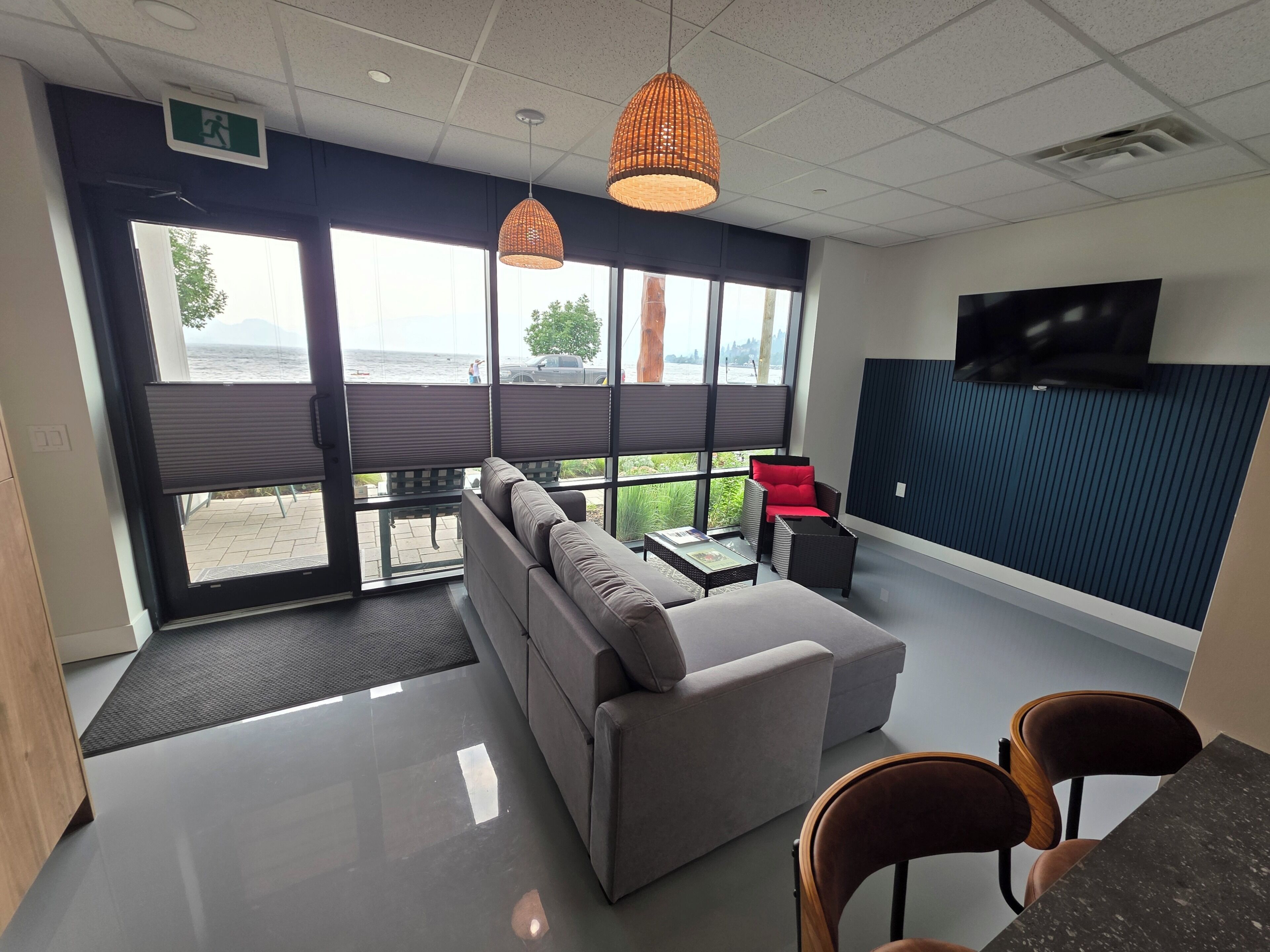 Lakeview Main Floor Suite  104 - Peachland