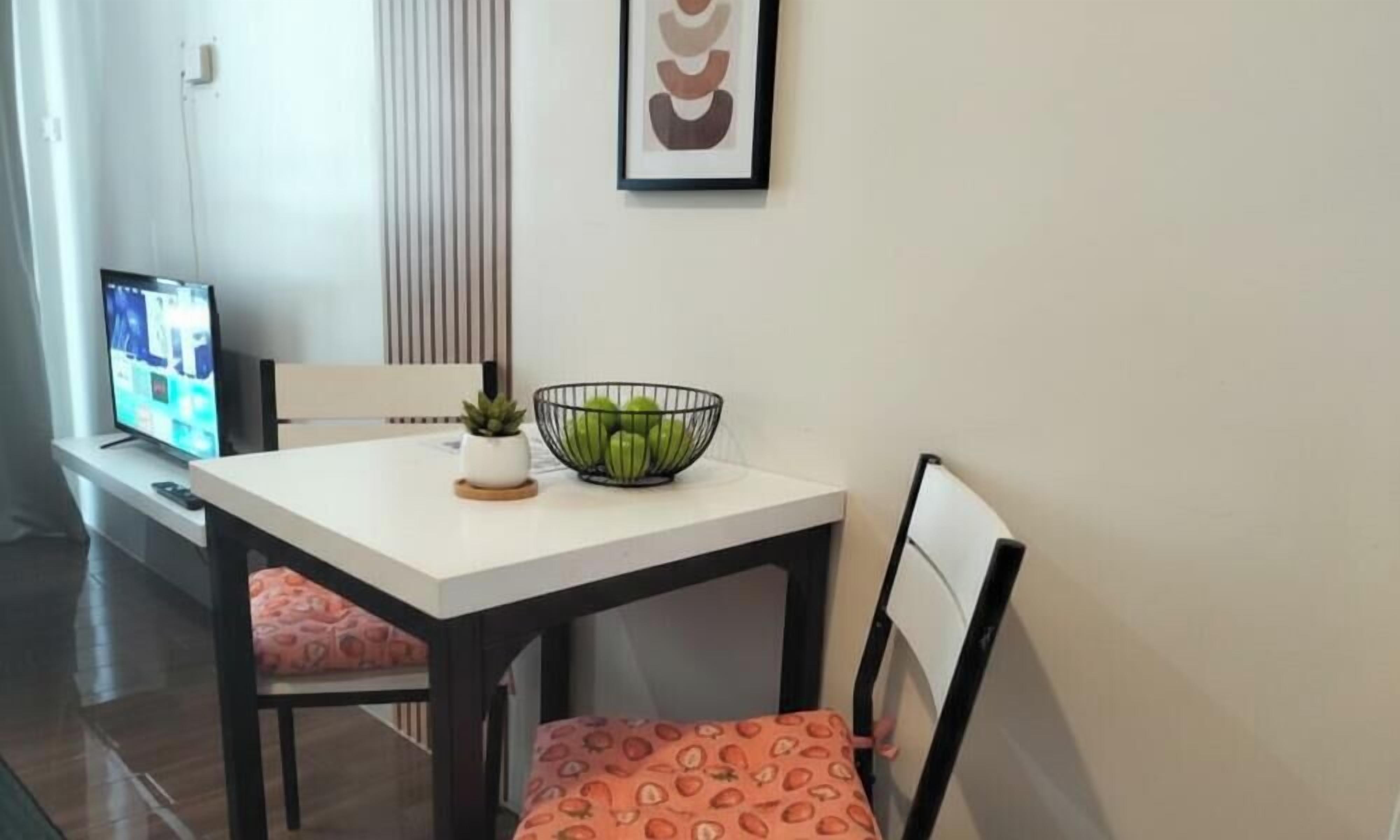 Apartamento, 1 cama queen-size | Restaurantes