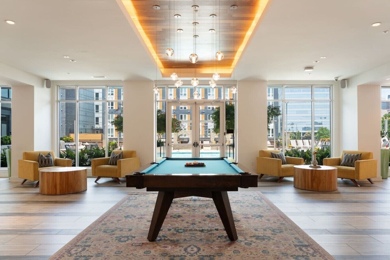 Carolina Luxury - Free Parking, Pool, Gym - Idlewild - Charlotte