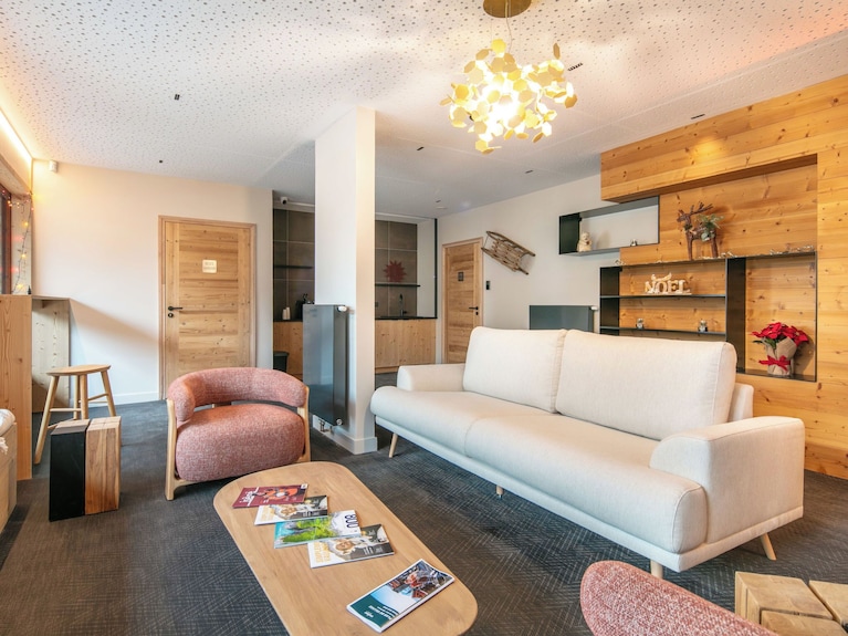 Les Hauts De Vaujany By Interhome - Les 7 Laux