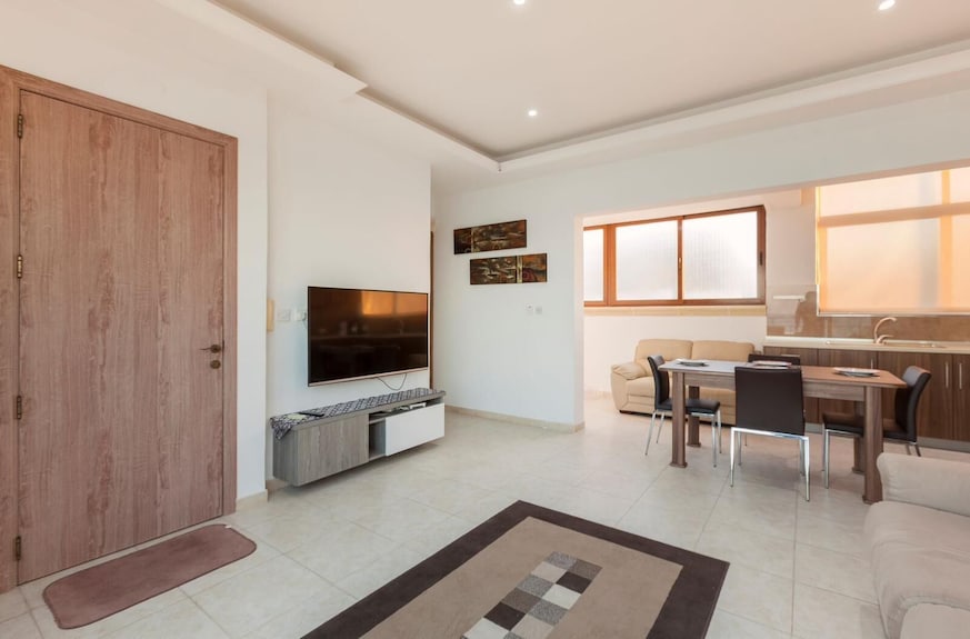 Cozy 1-bedroom Penthouse In St Pauls Bay With Amazing Sea Views - Malte