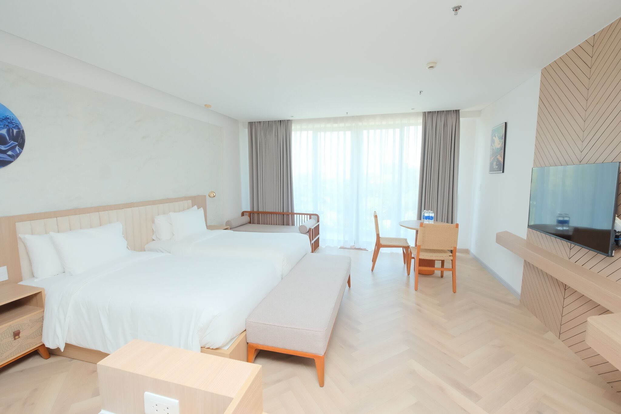 Quarto duplo luxo, vista para o jardim | Escrivaninha, espaço de trabalho para notebook, Wi-Fi de cortesia