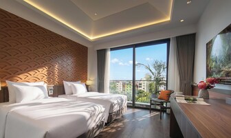 Quarto Duplo ou Twin Executivo, varanda, Vista para a cidade | Roupa de alta qualidade, minibar, cofre no quarto, secretária 