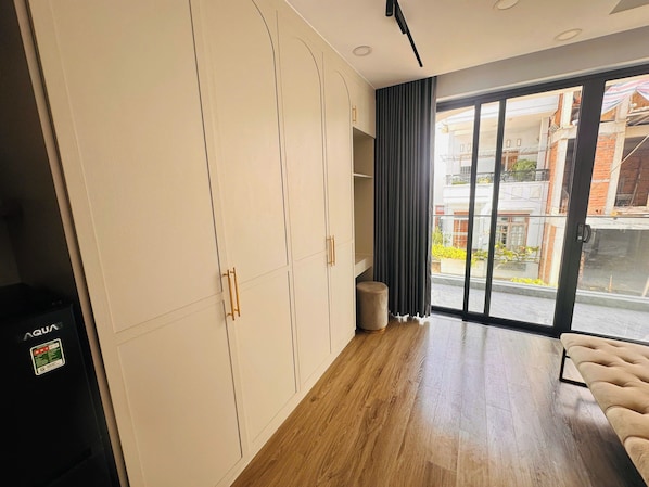 Apartamento Deluxe, 1 cama king-size, Vista para a cidade | Interior