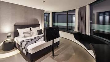 Suite Comfort | Roupa de alta qualidade, cofre no quarto, secretária