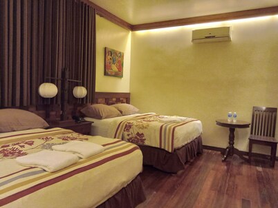 RF Aniceto Mansion