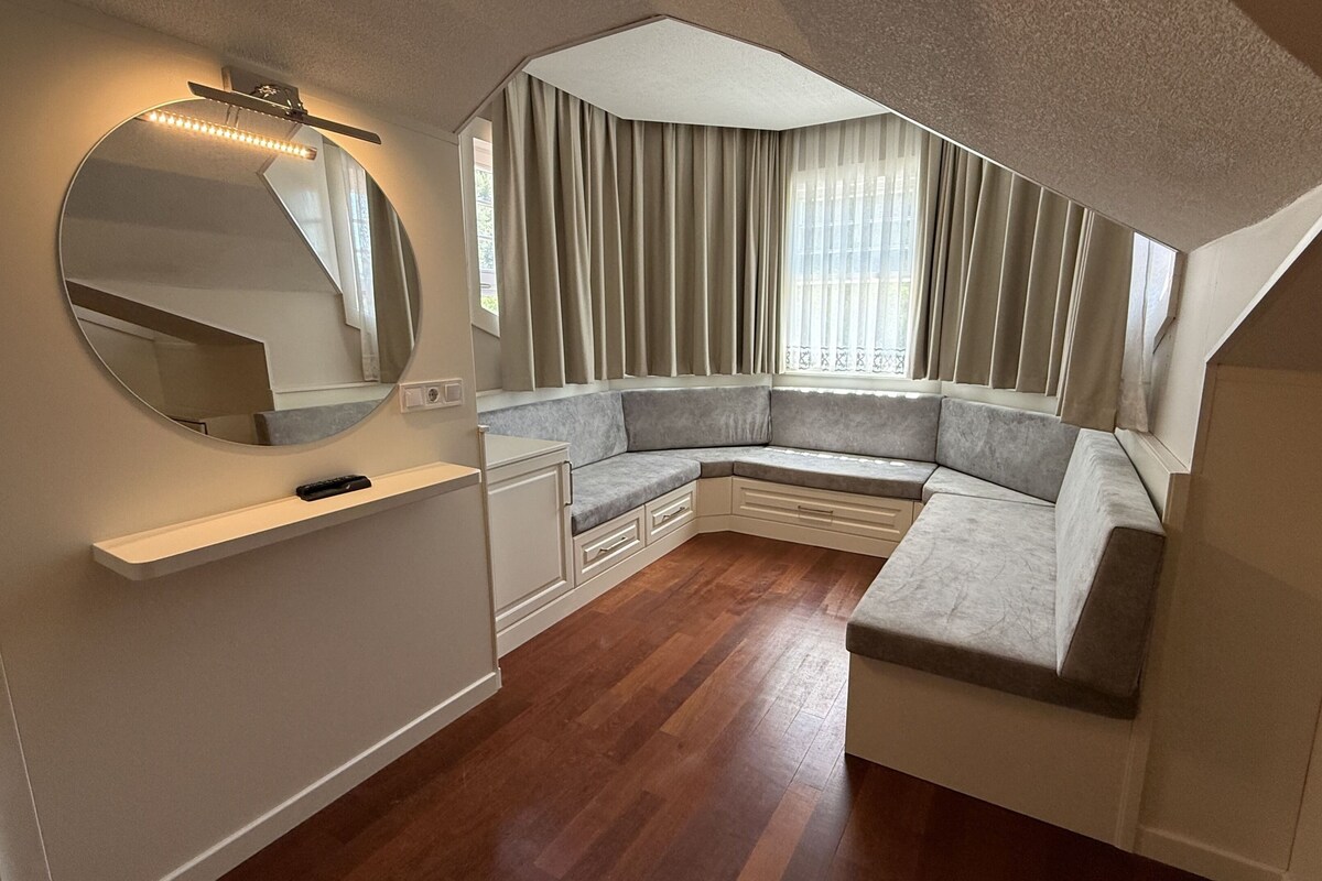 Quarto Duplo, 1 cama de casal e sofá-cama, vista para o rio | Roupa de alta qualidade, minibar, roupa de cama fornecida 