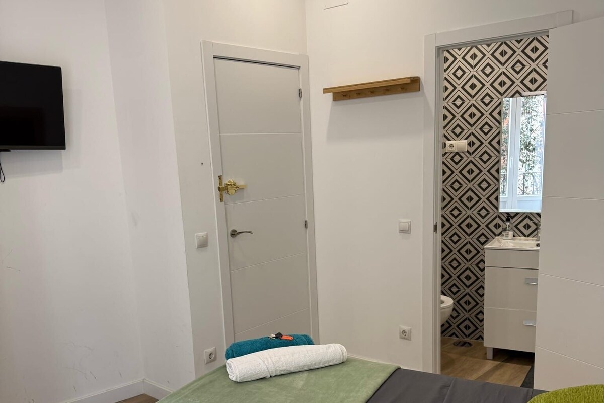 Quarto Básico, vista para o pátio