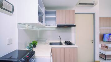 Apartamento Standard | Cozinha privada | Utensílios de cozinha