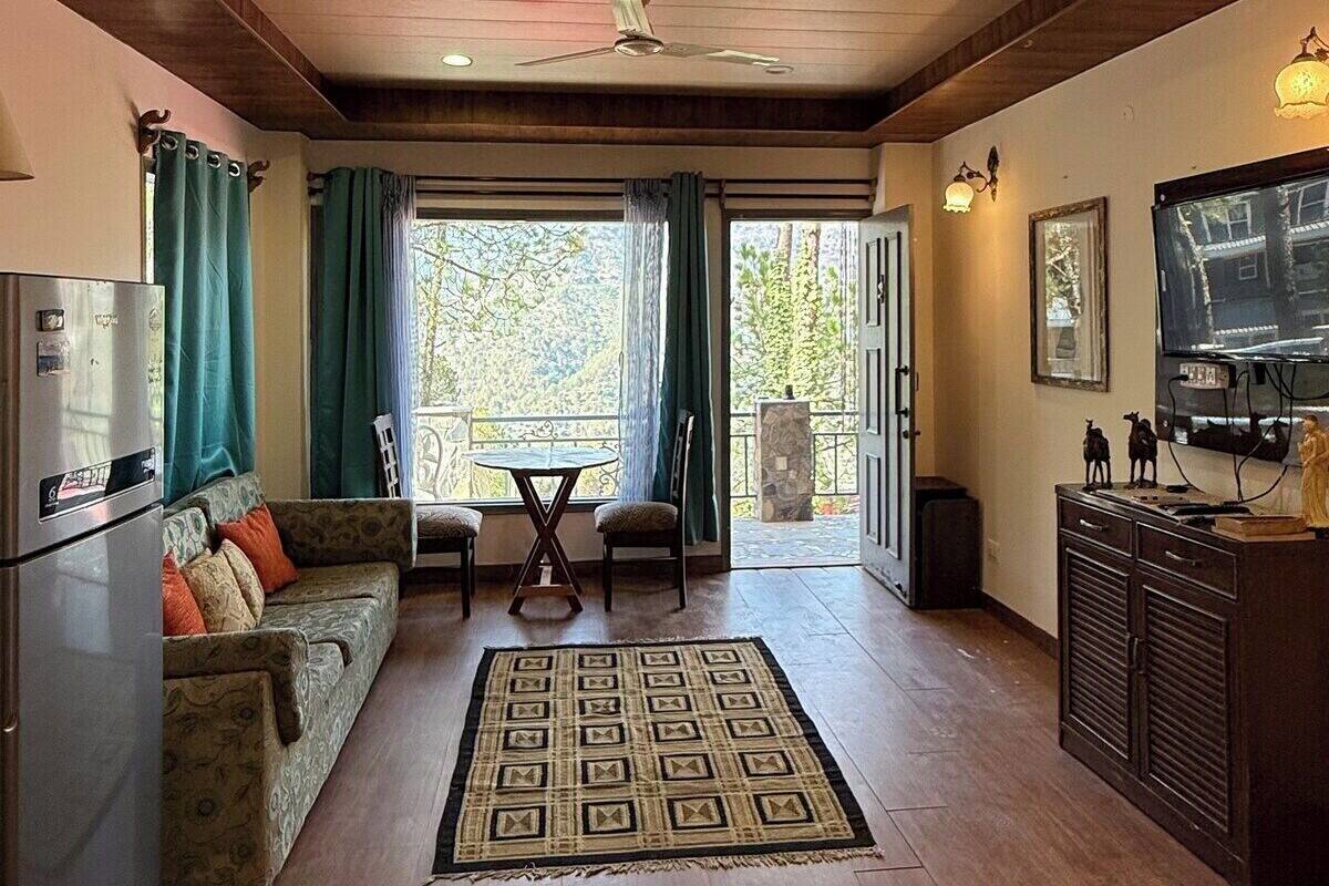 Villa Económica | Secretária, Wi-fi grátis, roupa de cama fornecida 