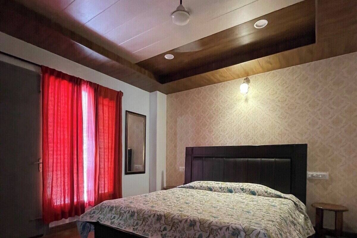 Villa Familiar, vista para o jardim | Secretária, Wi-fi grátis, roupa de cama fornecida 