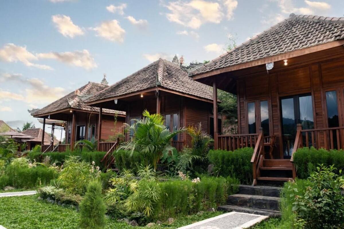 Villa Clássica, vista para o jardim | Vista do quarto