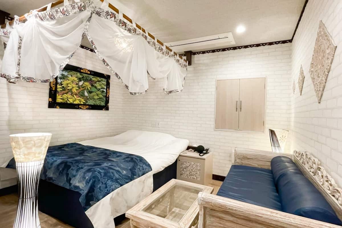 Quarto casal superior, para fumantes (Grace, (Smoking Allowed)) | Wi-Fi de cortesia, roupa de cama