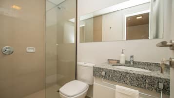 Apartamento, varanda, Vista para a cidade | Casa de banho