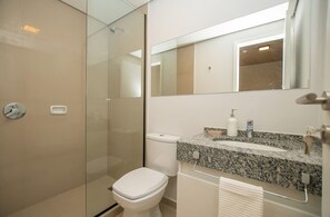 Apartamento, varanda, Vista para a cidade | Casa de banho