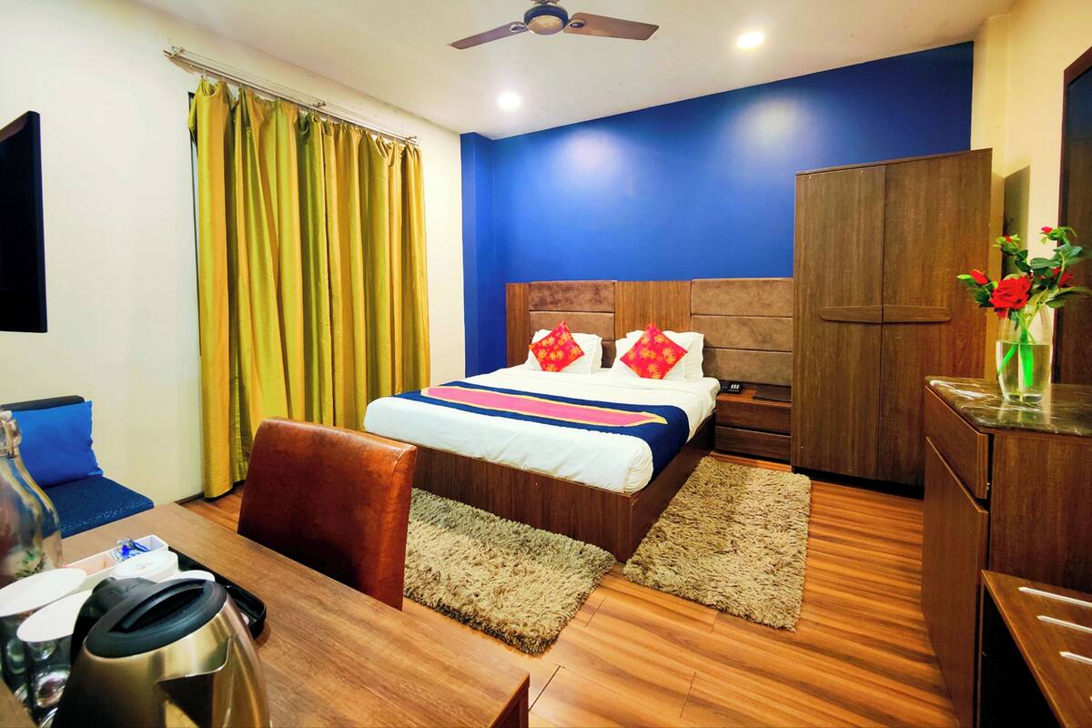 Quarto Duplo Deluxe | Secretária, cortinas/cortinados opacos, quartos insonorizados 
